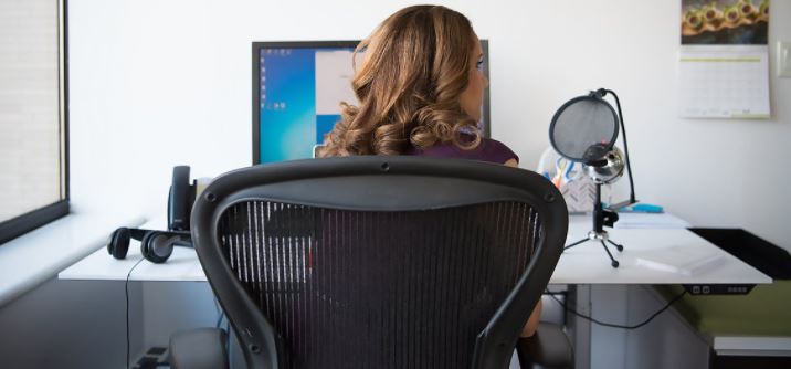 Ergonomic Essentials Blog How to Sit on Office Chairs to Prevent Lower ...